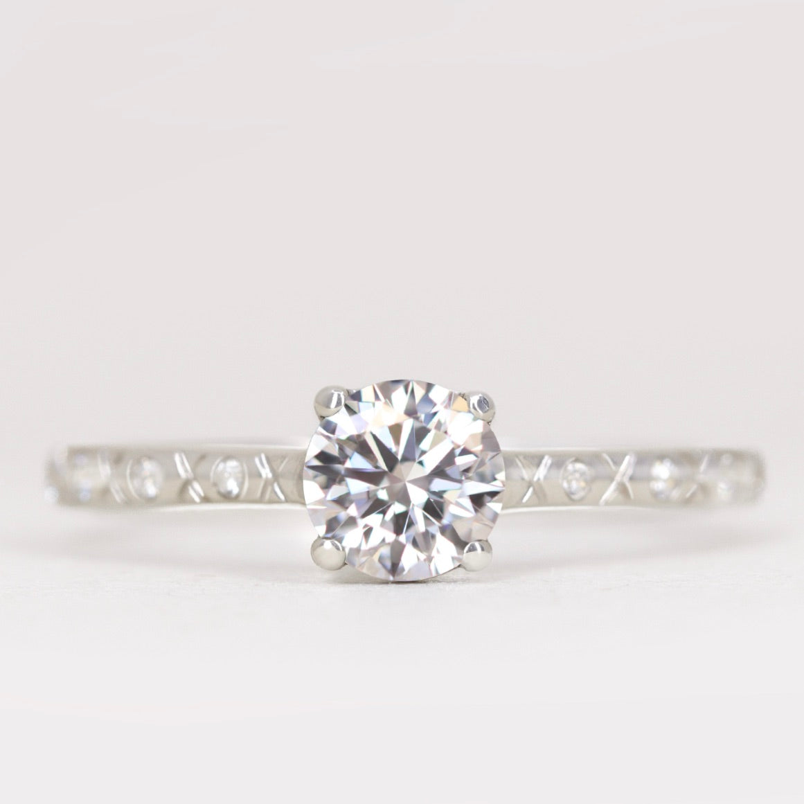 Penelope - Round Brilliant Cut Diamond Patterned Band Solitaire Build ...
